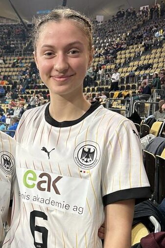 TUS Steißlingen Abteilung Handball: Marie Stumpf vor 6.000 Zuschauern ...